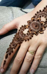 12 Easy Bail Mehndi Designs - Bisnora