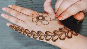 12 Easy Bail Mehndi Designs - Bisnora